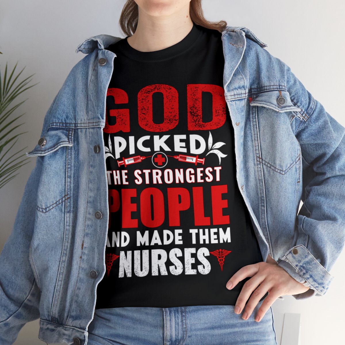 God Picked the Strongest and Made them Nurses - GoldenBair